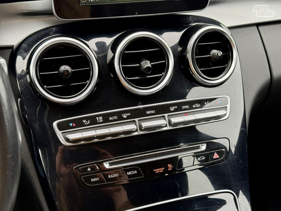 Pelēks Mercedes-Benz c-220 2017 Vilkaviškis, ar dzinēja tilpumu 2.10 L un nobraukumu 267 tūkst. km par 10900 €, foto 14 vietnē AUTOMOTO.COM.LV