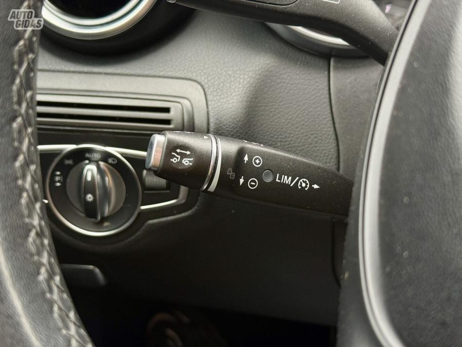 Pelēks Mercedes-Benz c-220 2017 Vilkaviškis, ar dzinēja tilpumu 2.10 L un nobraukumu 267 tūkst. km par 10900 €, foto 16 vietnē AUTOMOTO.COM.LV