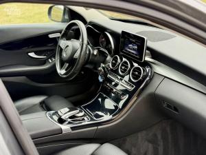 Pelēks Mercedes-Benz c-220 2017 Vilkaviškis, ar dzinēja tilpumu 2.10 L un nobraukumu 267 tūkst. km par 10900 €, foto 19 vietnē AUTOMOTO.COM.LV