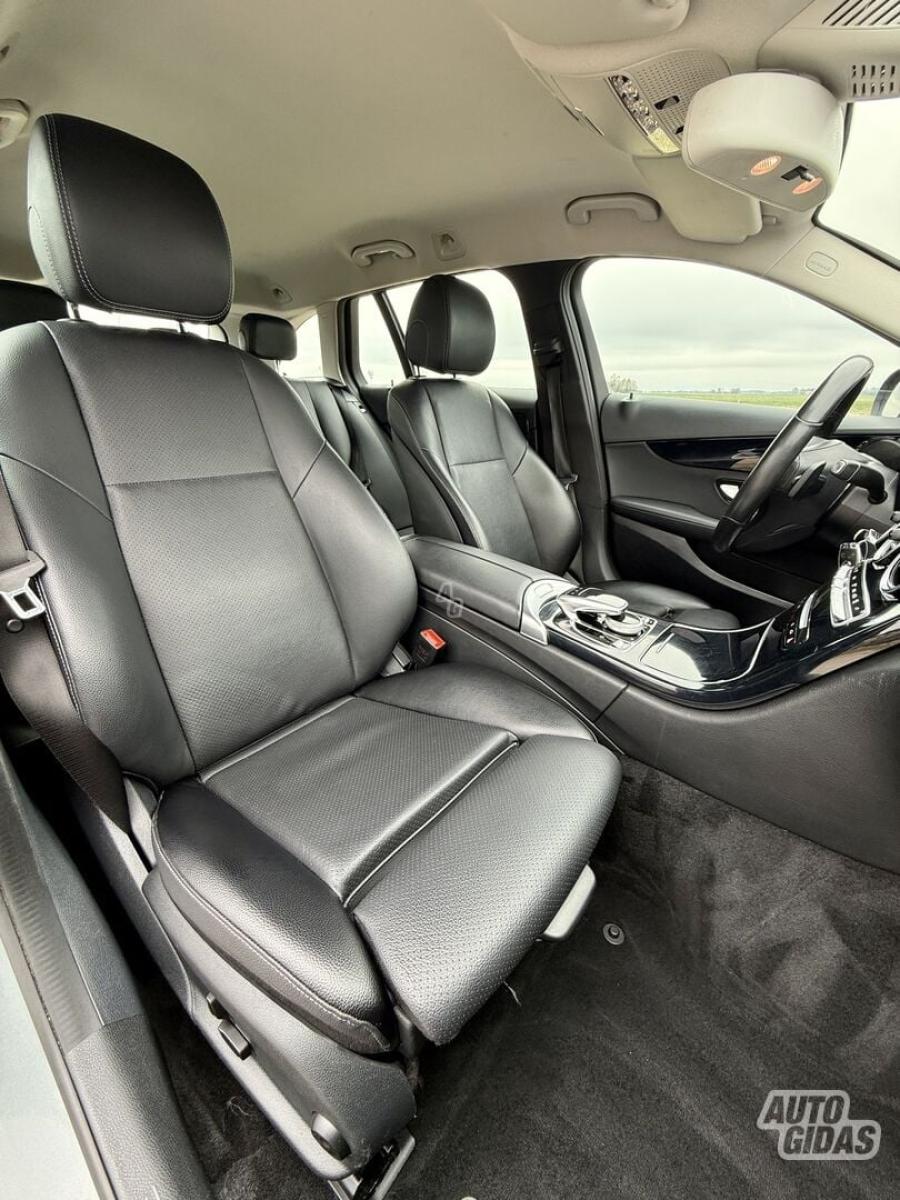 Pelēks Mercedes-Benz c-220 2017 Vilkaviškis, ar dzinēja tilpumu 2.10 L un nobraukumu 267 tūkst. km par 10900 €, foto 20 vietnē AUTOMOTO.COM.LV