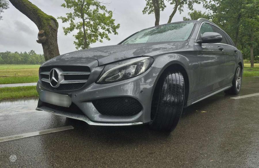 Grey Mercedes-Benz c-220 2017 in Kaunas, with an engine capacity of 2.14 L and mileage of 231 thousand km for 8900 €, photo 1 on AUTOMOTO.COM.LV