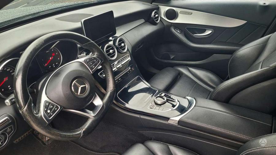 Grey Mercedes-Benz c-220 2017 in Kaunas, with an engine capacity of 2.14 L and mileage of 231 thousand km for 8900 €, photo 8 on AUTOMOTO.COM.LV