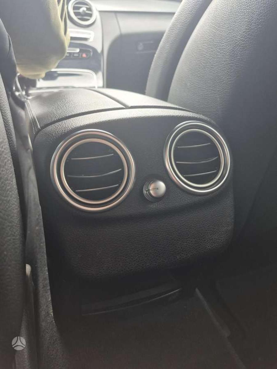 Grey Mercedes-Benz c-220 2017 in Kaunas, with an engine capacity of 2.14 L and mileage of 231 thousand km for 8900 €, photo 13 on AUTOMOTO.COM.LV