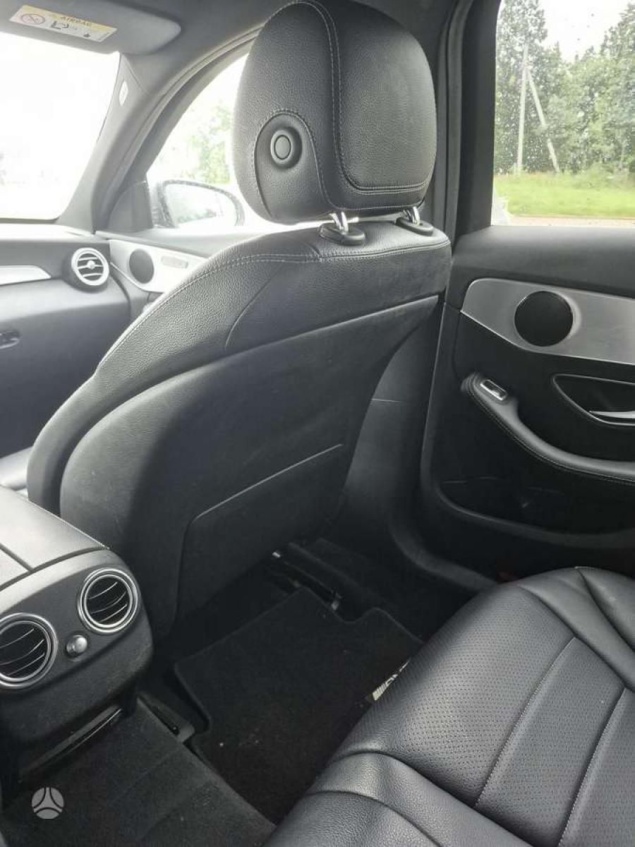 Grey Mercedes-Benz c-220 2017 in Kaunas, with an engine capacity of 2.14 L and mileage of 231 thousand km for 8900 €, photo 23 on AUTOMOTO.COM.LV