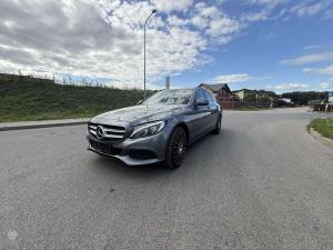 Pelēks Mercedes-Benz c-220 2017 Kauņa, ar dzinēja tilpumu 2.20 L un nobraukumu 285 tūkst. km par 10500 €, foto 3 vietnē AUTOMOTO.COM.LV