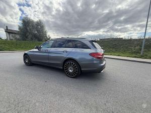 Pelēks Mercedes-Benz c-220 2017 Kauņa, ar dzinēja tilpumu 2.20 L un nobraukumu 285 tūkst. km par 10500 €, foto 5 vietnē AUTOMOTO.COM.LV