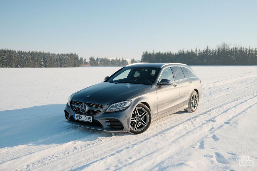 Pelēks Mercedes-Benz c-220 2018 Kauņa, ar dzinēja tilpumu 2.00 L un nobraukumu 250 tūkst. km par 15500 €, foto 1 vietnē AUTOMOTO.COM.LV