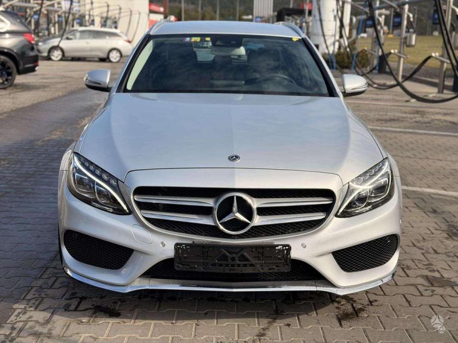 Pelēks Mercedes-Benz c-220 2018 Viļņa, ar dzinēja tilpumu 1.95 L un nobraukumu 159 tūkst. km par 15950 €, foto 3 vietnē AUTOMOTO.COM.LV
