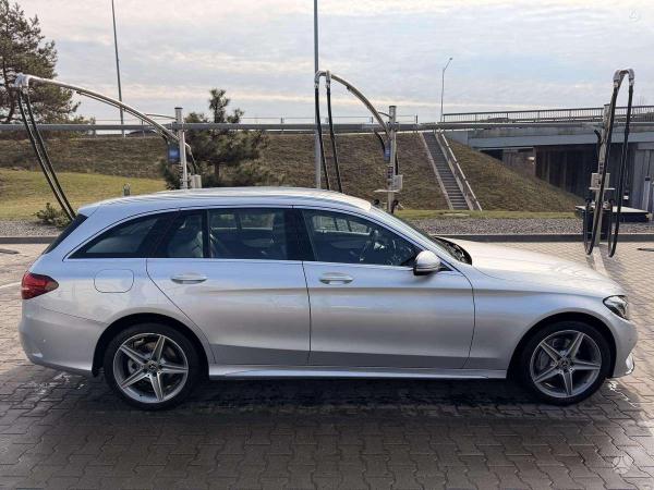 Grey Mercedes-Benz c-220 2018 in Vilnius, with an engine capacity of 1.95 L and mileage of 159 thousand km for 15950 €, photo 4 on AUTOMOTO.COM.LV