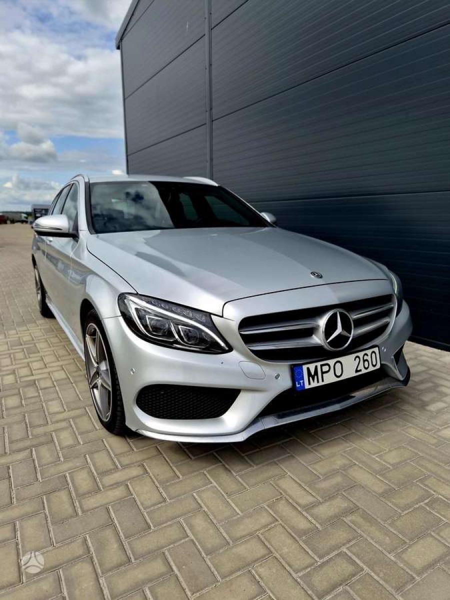 Grey Mercedes-Benz c-220 2018 in Kaunas, with an engine capacity of 2.14 L and mileage of 345 thousand km for 12600 €, photo 3 on AUTOMOTO.COM.LV