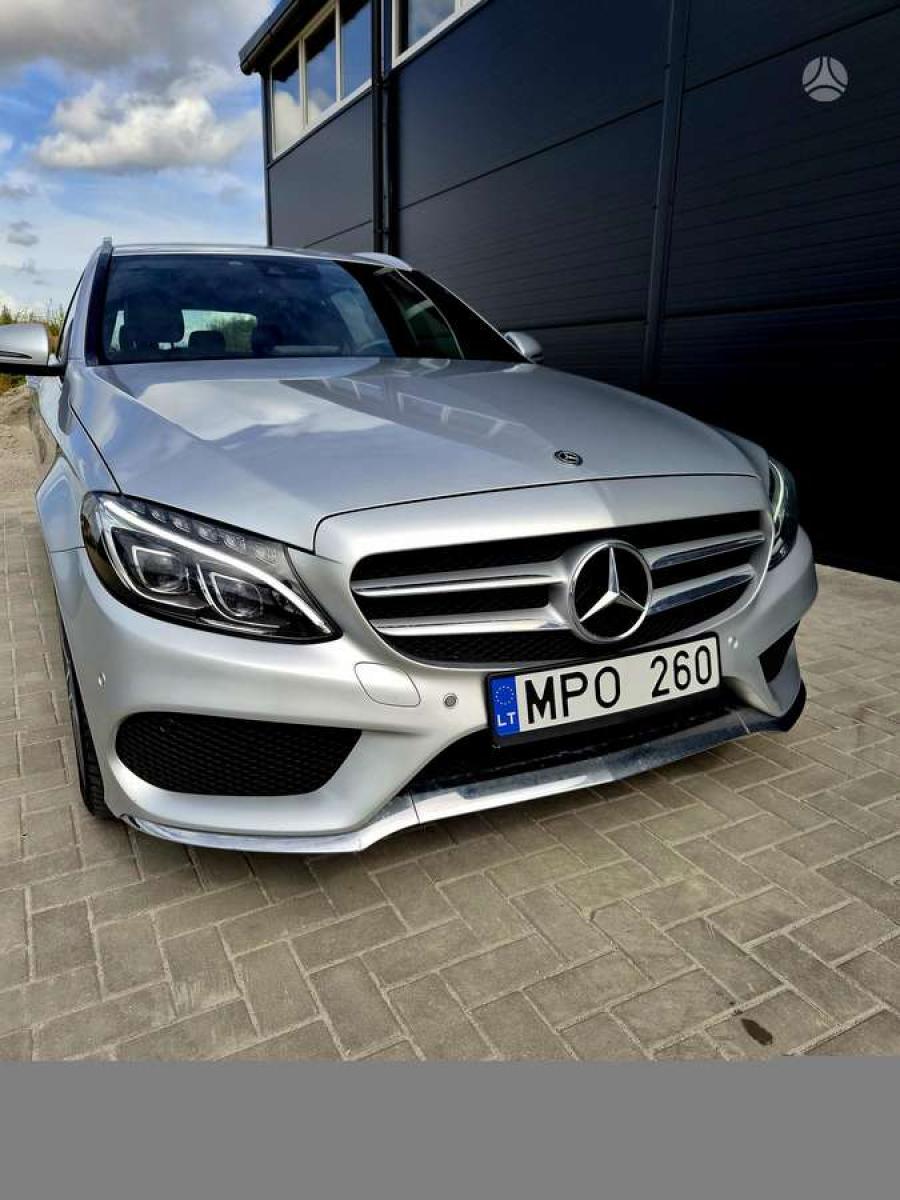 Grey Mercedes-Benz c-220 2018 in Kaunas, with an engine capacity of 2.14 L and mileage of 345 thousand km for 12600 €, photo 4 on AUTOMOTO.COM.LV