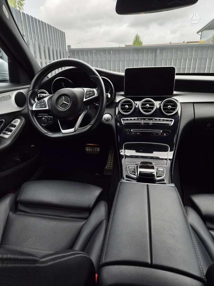 Grey Mercedes-Benz c-220 2018 in Kaunas, with an engine capacity of 2.14 L and mileage of 345 thousand km for 12600 €, photo 12 on AUTOMOTO.COM.LV