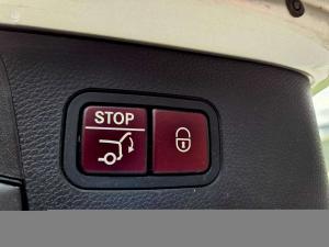 Grey Mercedes-Benz c-220 2018 in Kaunas, with an engine capacity of 2.14 L and mileage of 345 thousand km for 12600 €, photo 16 on AUTOMOTO.COM.LV