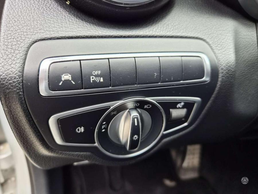 Grey Mercedes-Benz c-220 2018 in Kaunas, with an engine capacity of 2.14 L and mileage of 345 thousand km for 12600 €, photo 18 on AUTOMOTO.COM.LV