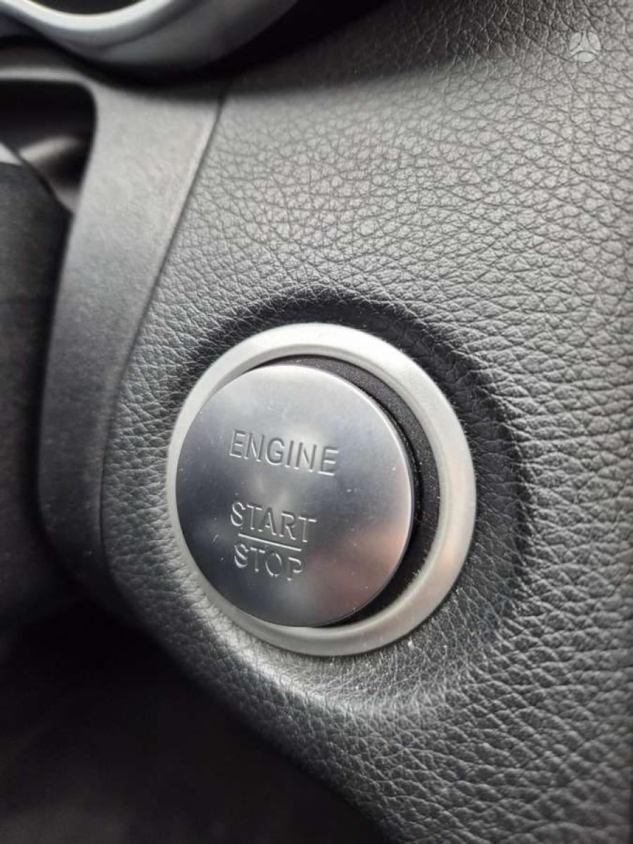 Grey Mercedes-Benz c-220 2018 in Kaunas, with an engine capacity of 2.14 L and mileage of 345 thousand km for 12600 €, photo 20 on AUTOMOTO.COM.LV