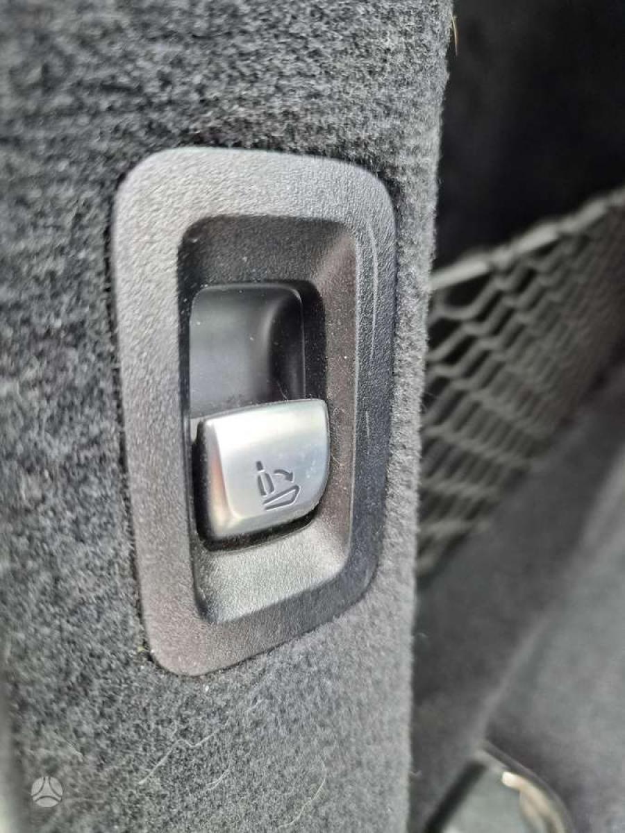Grey Mercedes-Benz c-220 2018 in Kaunas, with an engine capacity of 2.14 L and mileage of 345 thousand km for 12600 €, photo 22 on AUTOMOTO.COM.LV