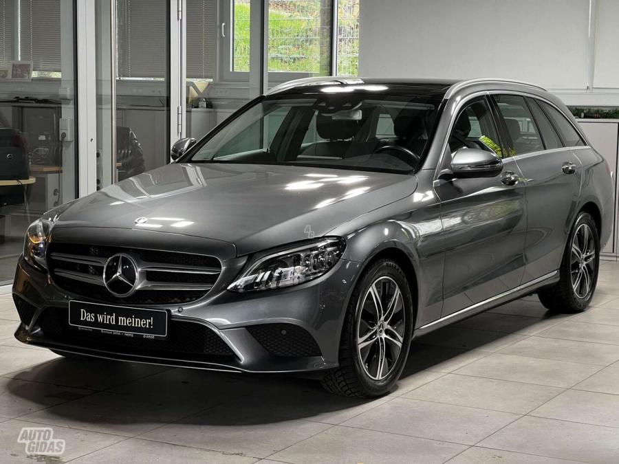 Pelēks Mercedes-Benz c-220 2020 Kauņa, ar dzinēja tilpumu 2.00 L un nobraukumu 80 tūkst. km par 32628 €, foto 1 vietnē AUTOMOTO.COM.LV