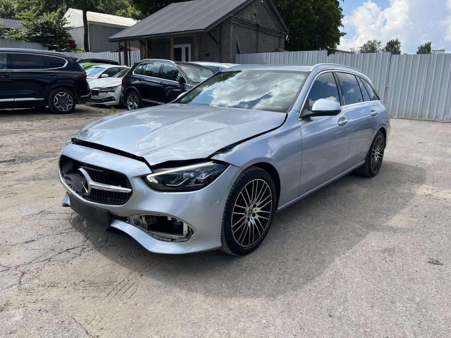 Pelēks Mercedes-Benz c-220 2023 Kauņa, ar dzinēja tilpumu 1.99 L un nobraukumu 117 tūkst. km par 17400 €, foto 1 vietnē AUTOMOTO.COM.LV
