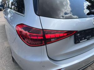 Pelēks Mercedes-Benz c-220 2023 Kauņa, ar dzinēja tilpumu 1.99 L un nobraukumu 117 tūkst. km par 17400 €, foto 16 vietnē AUTOMOTO.COM.LV