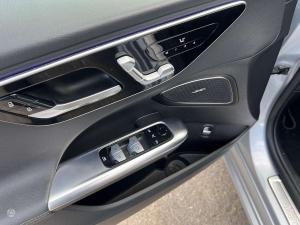 Pelēks Mercedes-Benz c-220 2023 Kauņa, ar dzinēja tilpumu 1.99 L un nobraukumu 117 tūkst. km par 17400 €, foto 44 vietnē AUTOMOTO.COM.LV