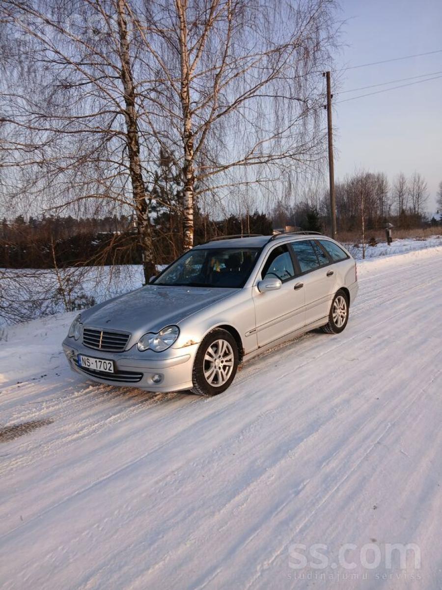 Mercedes-Benz c-220 2005 in Ogre, with an engine capacity of 2.20 L and mileage of 363 thousand km for 500 €, photo 1 on AUTOMOTO.COM.LV