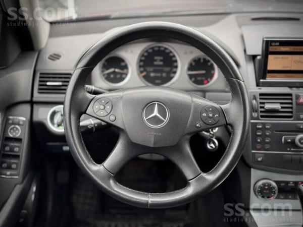 Sarkans Mercedes-Benz c-220 2007 Rīga, ar dzinēja tilpumu 2.20 L un nobraukumu 391 tūkst. km par 5350 €, foto 10 vietnē AUTOMOTO.COM.LV