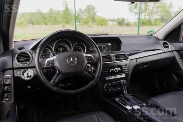 Red Mercedes-Benz c-220 2013 in Riga, with an engine capacity of 2.20 L and mileage of 0 thousand km for 13400 €, photo 7 on AUTOMOTO.COM.LV