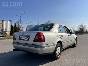 Mercedes-Benz c-220 1995 Aizkraukle, ar dzinēja tilpumu 2.20 L un nobraukumu 153 tūkst. km par 1950 €, foto 4 vietnē AUTOMOTO.COM.LV