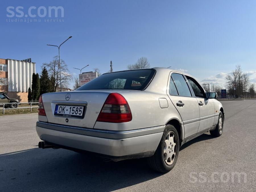 Mercedes-Benz c-220 1995 Aizkraukle, ar dzinēja tilpumu 2.20 L un nobraukumu 153 tūkst. km par 1950 €, foto 4 vietnē AUTOMOTO.COM.LV
