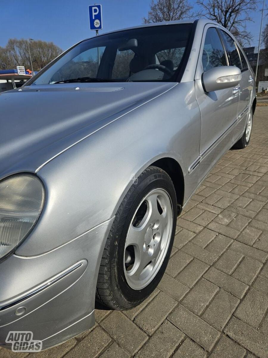 Mercedes-Benz c-220 2001 in Vilnius, with an engine capacity of 2.10 L and mileage of 265 thousand km for 1450 €, photo 2 on AUTOMOTO.COM.LV