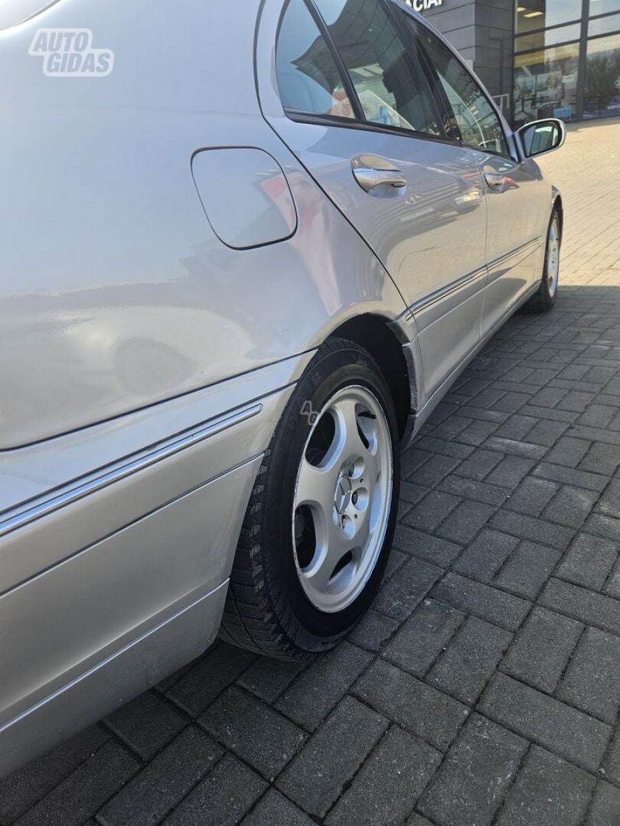Mercedes-Benz c-220 2001 in Vilnius, with an engine capacity of 2.10 L and mileage of 265 thousand km for 1450 €, photo 3 on AUTOMOTO.COM.LV