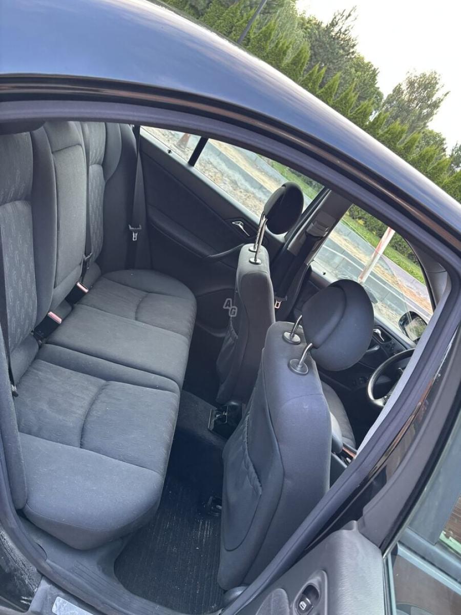 Mercedes-Benz c-220 2001 in Vilnius, with an engine capacity of 2.20 L and mileage of 299 thousand km for 799 €, photo 8 on AUTOMOTO.COM.LV