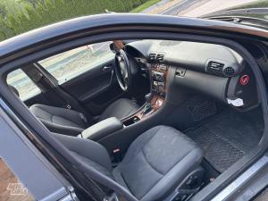 Mercedes-Benz c-220 2001 in Vilnius, with an engine capacity of 2.20 L and mileage of 299 thousand km for 799 €, photo 9 on AUTOMOTO.COM.LV