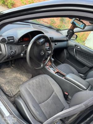 Mercedes-Benz c-220 2001 in Vilnius, with an engine capacity of 2.20 L and mileage of 299 thousand km for 799 €, photo 10 on AUTOMOTO.COM.LV