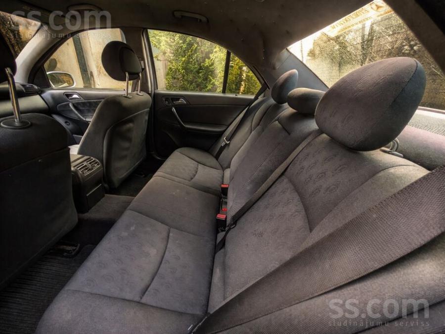 Mercedes-Benz c-220 2002 Rīga, ar dzinēja tilpumu 2.20 L un nobraukumu 350 tūkst. km par 2000 €, foto 12 vietnē AUTOMOTO.COM.LV