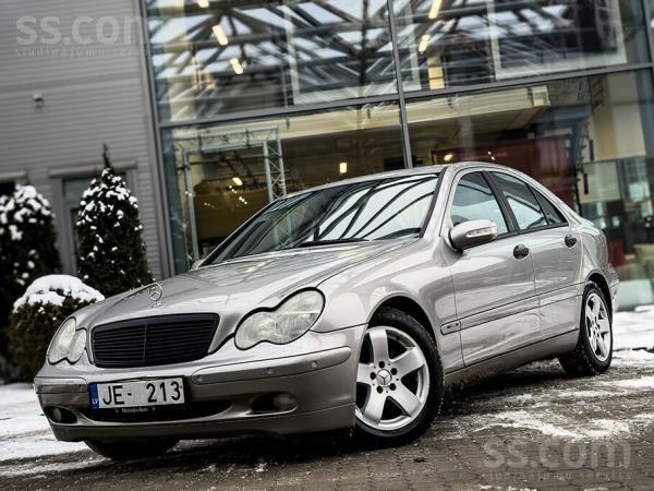 Mercedes-Benz c-220 2003 in Riga, with an engine capacity of 2.20 L and mileage of 319 thousand km for 2500 €, photo 1 on AUTOMOTO.COM.LV
