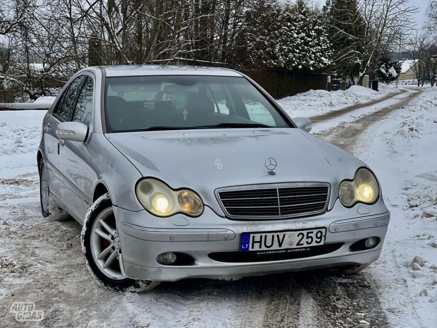 Mercedes-Benz c-220 2003 Viļņa, ar dzinēja tilpumu 2.20 L un nobraukumu 355 tūkst. km par 2250 €, foto 1 vietnē AUTOMOTO.COM.LV