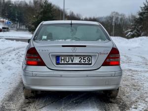 Mercedes-Benz c-220 2003 Viļņa, ar dzinēja tilpumu 2.20 L un nobraukumu 355 tūkst. km par 2250 €, foto 4 vietnē AUTOMOTO.COM.LV