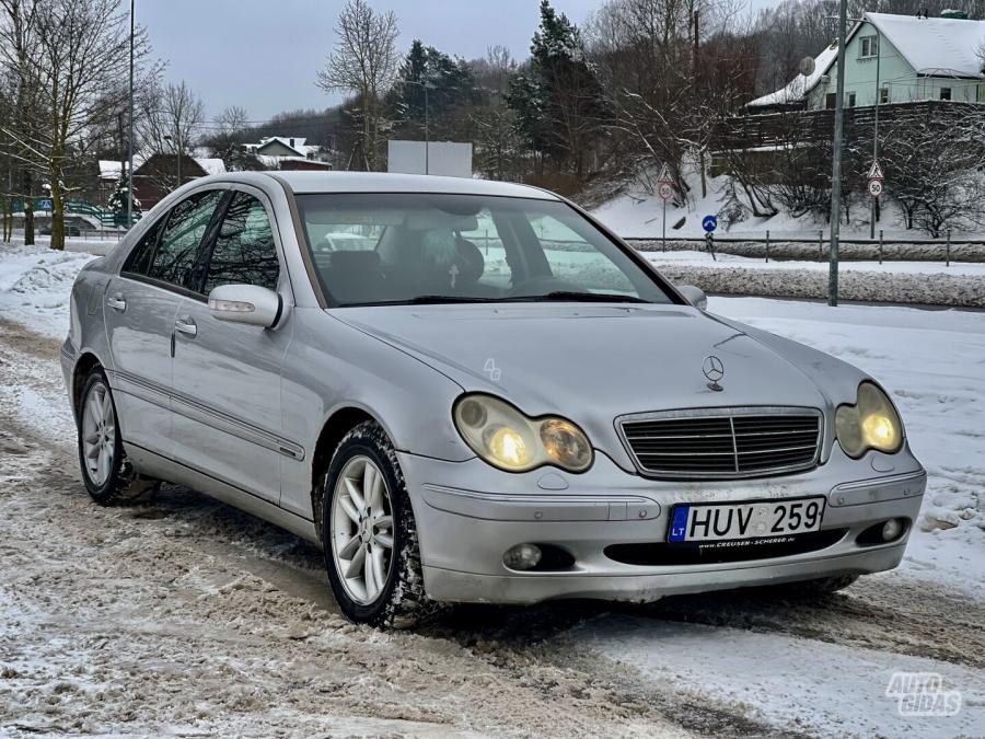 Mercedes-Benz c-220 2003 Viļņa, ar dzinēja tilpumu 2.20 L un nobraukumu 355 tūkst. km par 2250 €, foto 5 vietnē AUTOMOTO.COM.LV