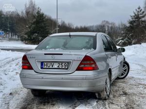Mercedes-Benz c-220 2003 Viļņa, ar dzinēja tilpumu 2.20 L un nobraukumu 355 tūkst. km par 2250 €, foto 13 vietnē AUTOMOTO.COM.LV