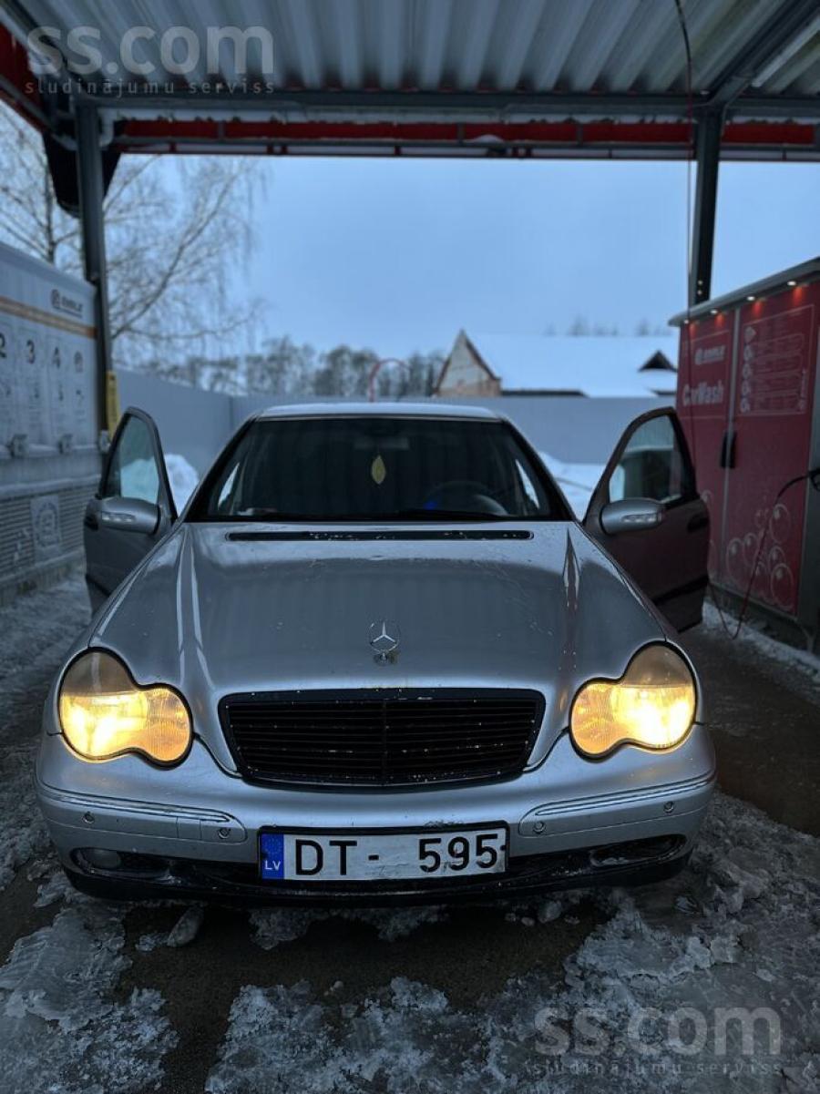 Mercedes-Benz c-220 2003 Preiļi, ar dzinēja tilpumu 2.20 L un nobraukumu 353 tūkst. km par 1100 €, foto 1 vietnē AUTOMOTO.COM.LV