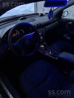 Mercedes-Benz c-220 2003 Preiļi, ar dzinēja tilpumu 2.20 L un nobraukumu 359 tūkst. km par 1000 €, foto 8 vietnē AUTOMOTO.COM.LV