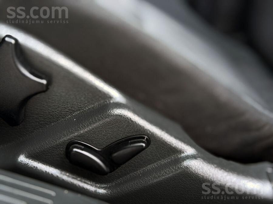 Mercedes-Benz c-220 2003 Rīga, ar dzinēja tilpumu 2.20 L un nobraukumu 319 tūkst. km par 1890 €, foto 12 vietnē AUTOMOTO.COM.LV