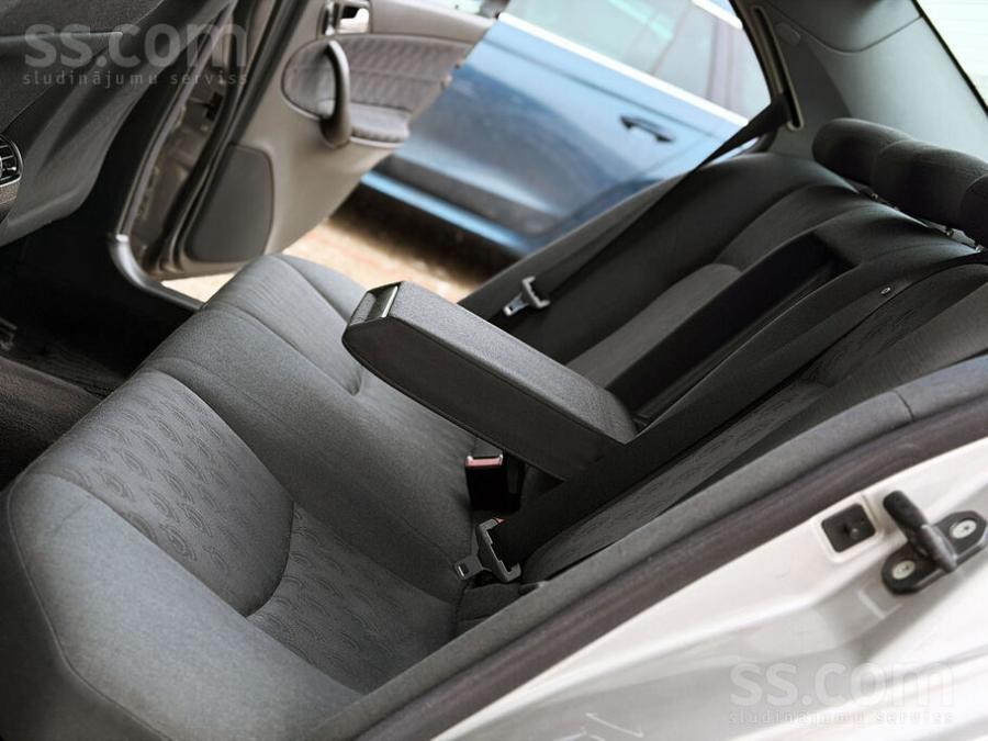 Mercedes-Benz c-220 2003 Rīga, ar dzinēja tilpumu 2.20 L un nobraukumu 319 tūkst. km par 1890 €, foto 13 vietnē AUTOMOTO.COM.LV