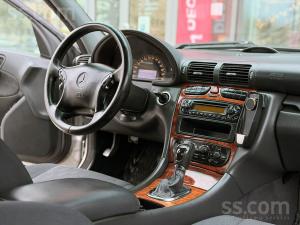 Mercedes-Benz c-220 2003 Rīga, ar dzinēja tilpumu 2.20 L un nobraukumu 319 tūkst. km par 1890 €, foto 17 vietnē AUTOMOTO.COM.LV