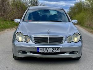 Mercedes-Benz c-220 2003 in Vilnius, with an engine capacity of 2.20 L and mileage of 350 thousand km for 900 €, photo 8 on AUTOMOTO.COM.LV