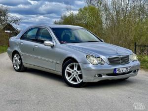 Mercedes-Benz c-220 2003 in Vilnius, with an engine capacity of 2.20 L and mileage of 350 thousand km for 900 €, photo 17 on AUTOMOTO.COM.LV