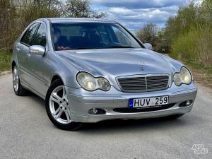 Mercedes-Benz c-220 2003 in Vilnius, with an engine capacity of 2.20 L and mileage of 350 thousand km for 900 €, photo 19 on AUTOMOTO.COM.LV