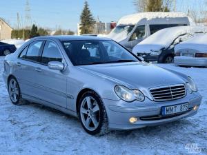 Mercedes-Benz c-220 2004 in Silute, with an engine capacity of 2.10 L and mileage of 360 thousand km for 1499 €, photo 2 on AUTOMOTO.COM.LV