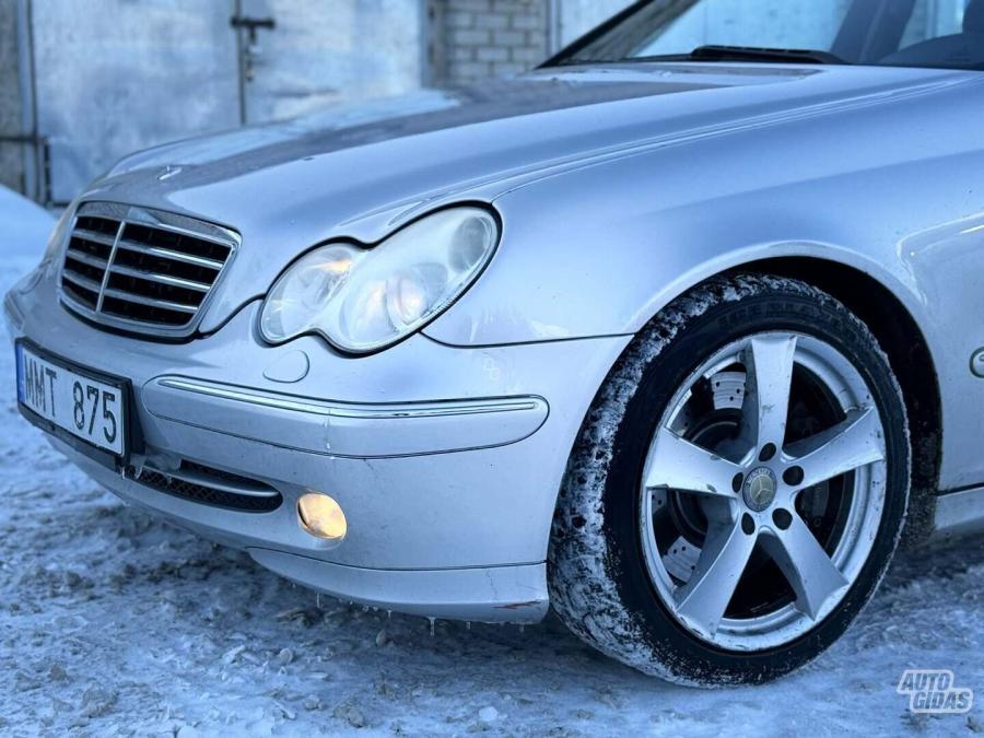 Mercedes-Benz c-220 2004 in Silute, with an engine capacity of 2.10 L and mileage of 360 thousand km for 1499 €, photo 8 on AUTOMOTO.COM.LV